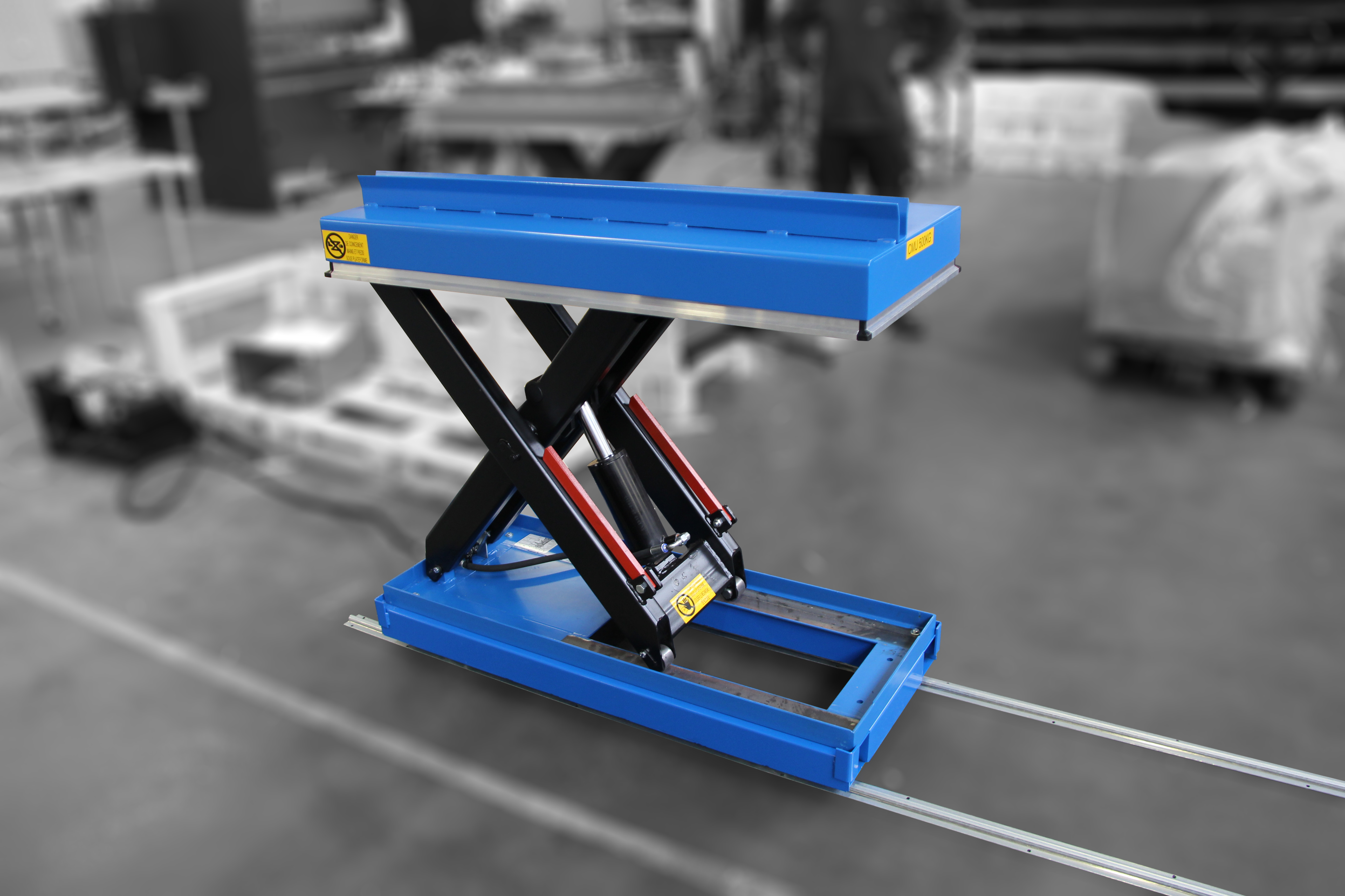 Table élévatrice : la solution ergonomique pour faciliter vos ...